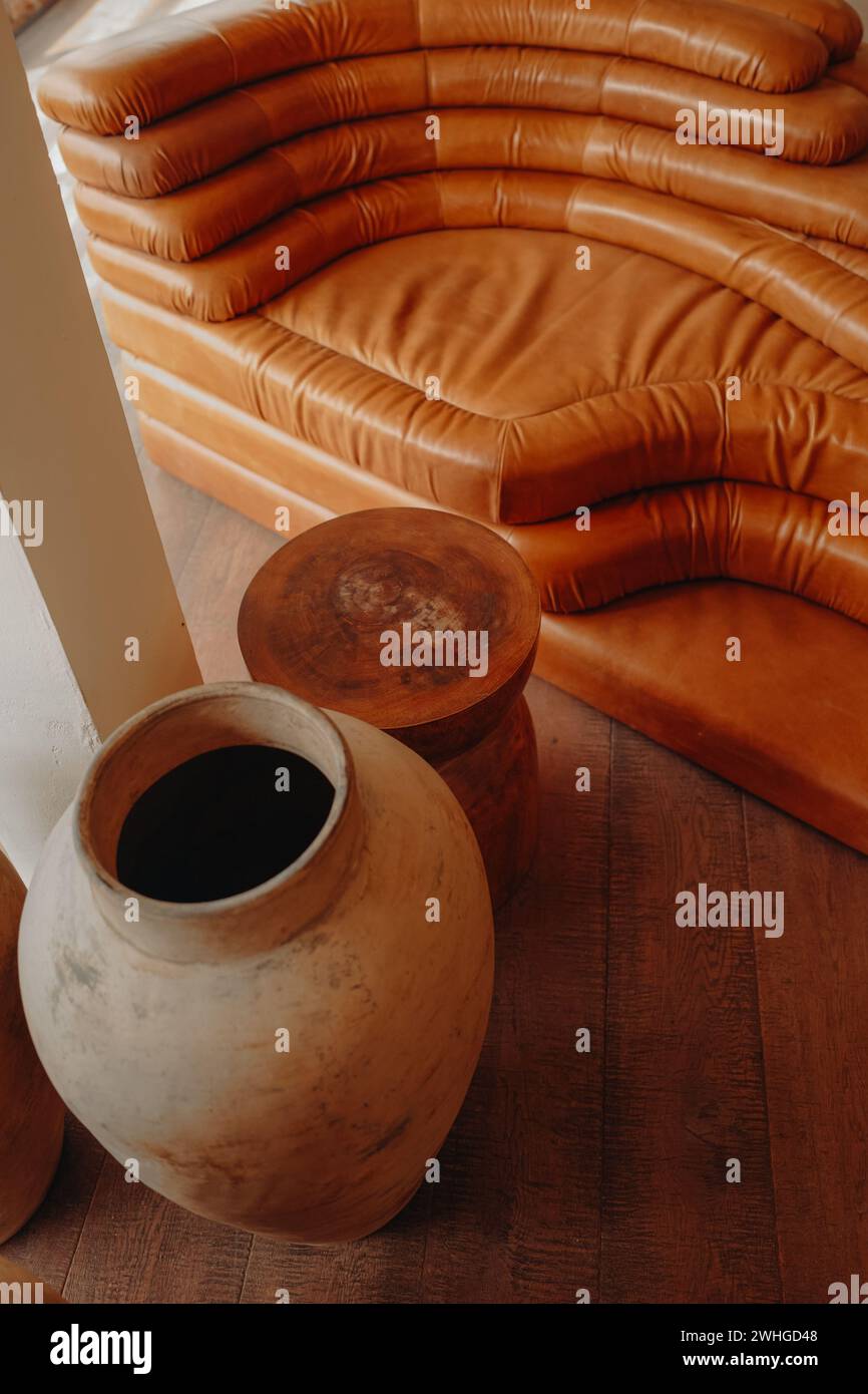 Clay house interior hi-res stock photography and images - Alamy