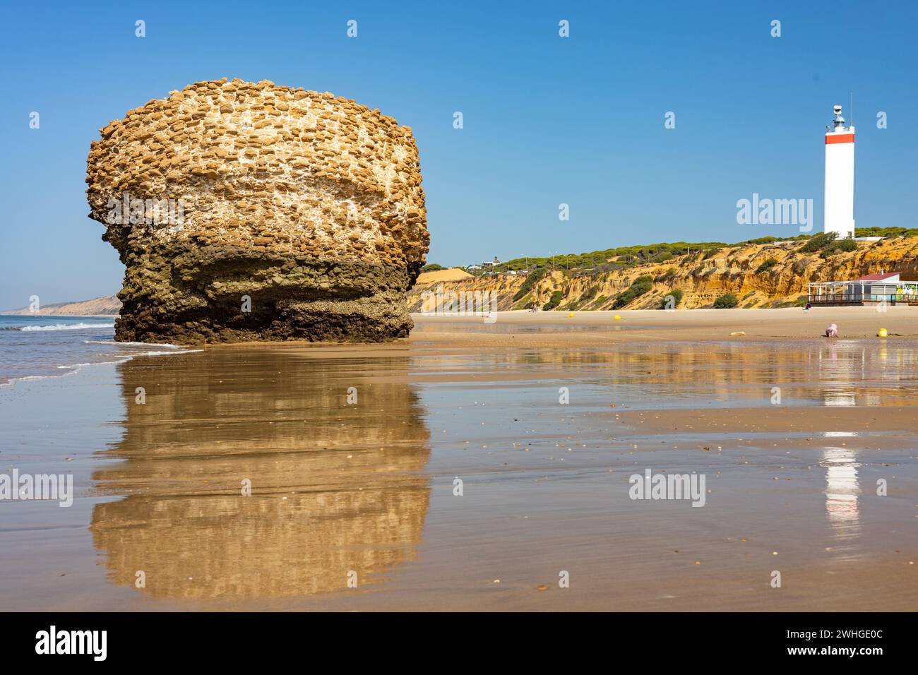 Empty beach lighthouse landscape hi-res stock photography and images ...