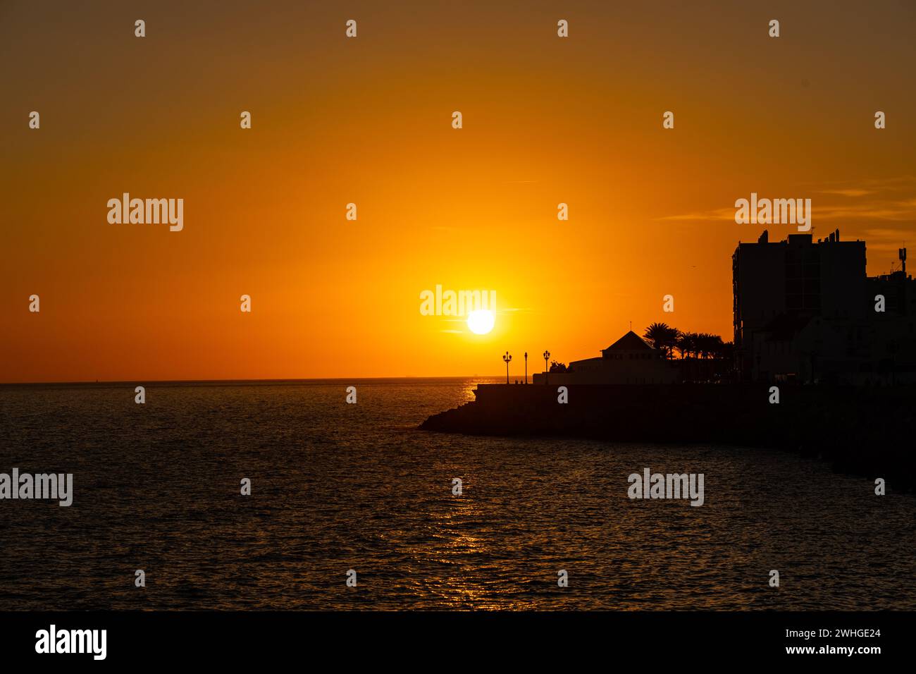 Beautiful scenery beach in cadiz hi-res stock photography and images ...
