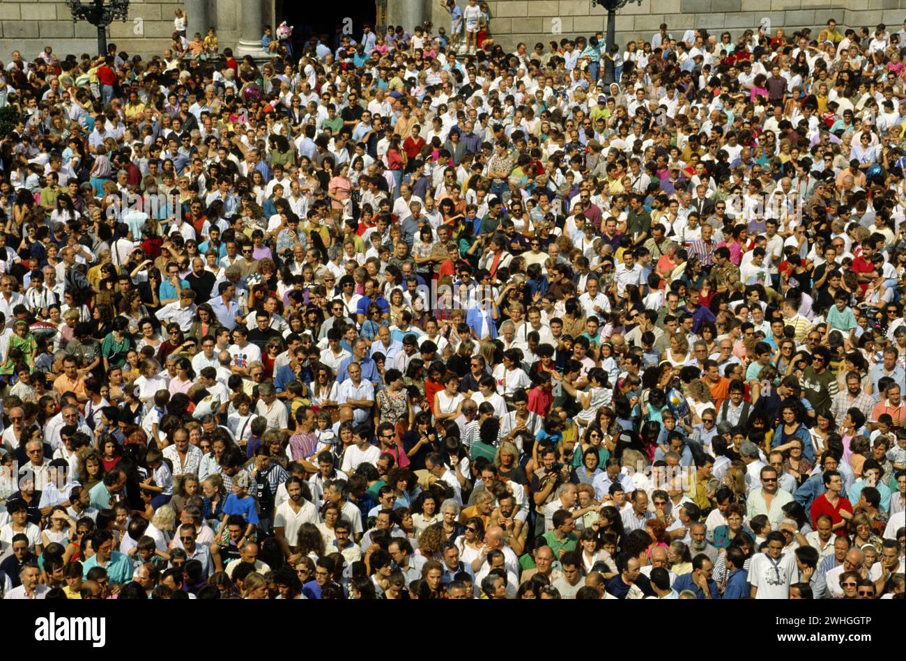 human crowd lot of people sociology demography meeting festival ...