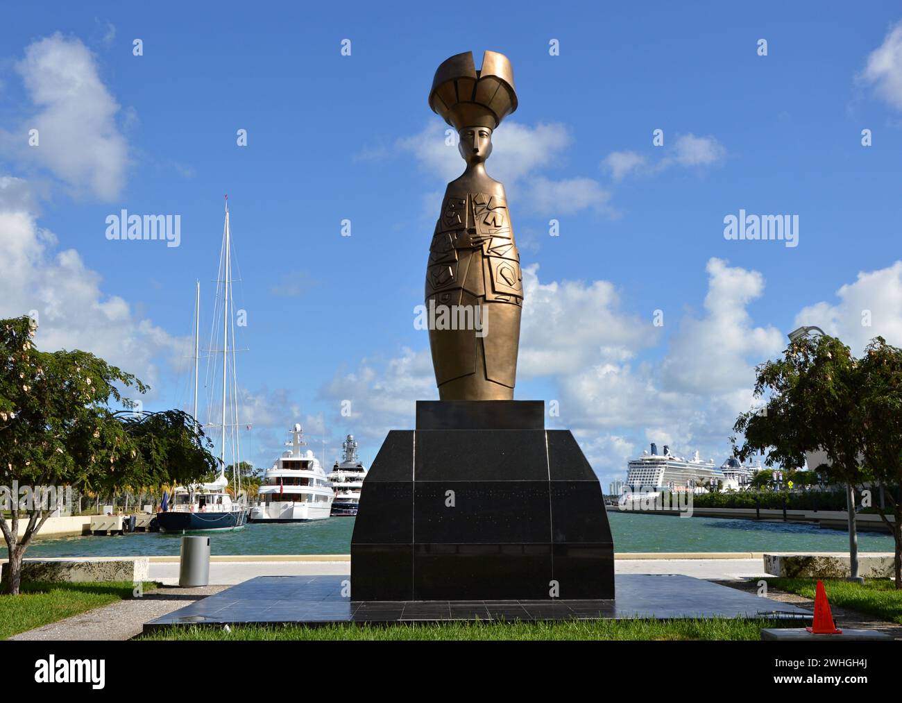 Statue downtown miami florida usa hi-res stock photography and images ...