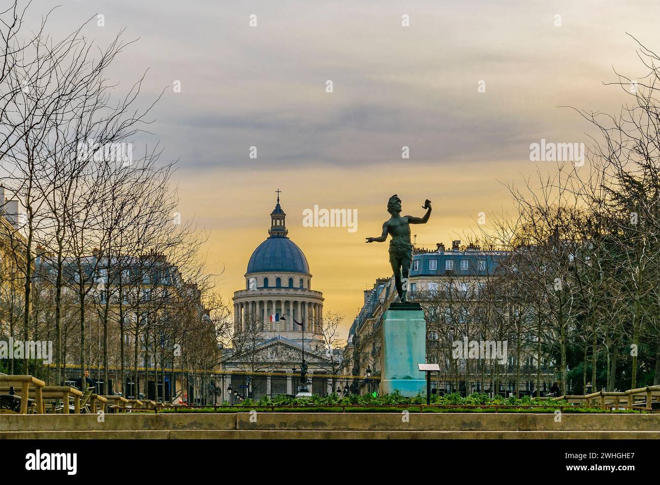 Faun sculpture hi-res stock photography and images - Alamy