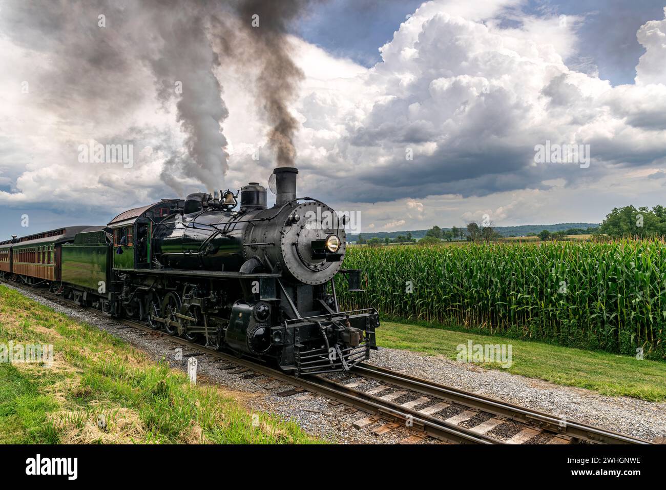 Train and fields hi-res stock photography and images - Alamy