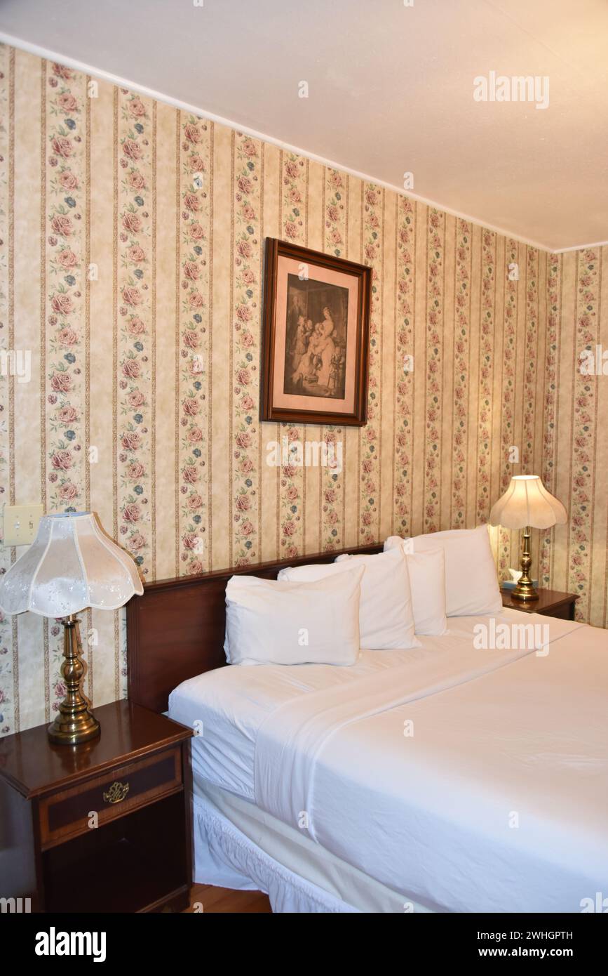 Vintage copper queen hotel hi-res stock photography and images - Alamy