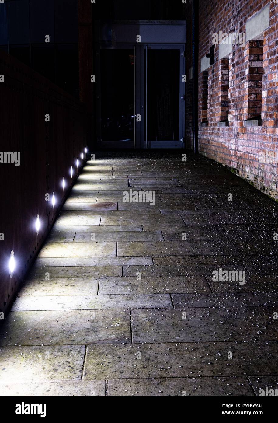 Victorian brick warehouse wall hi-res stock photography and images - Alamy