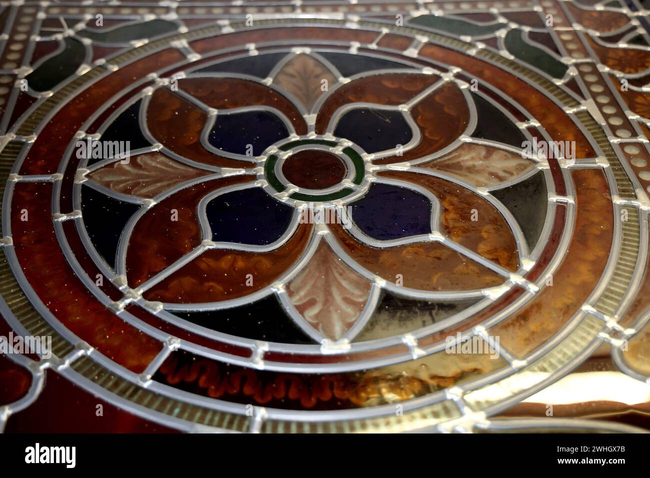 Atelier de vitrail hi-res stock photography and images - Alamy