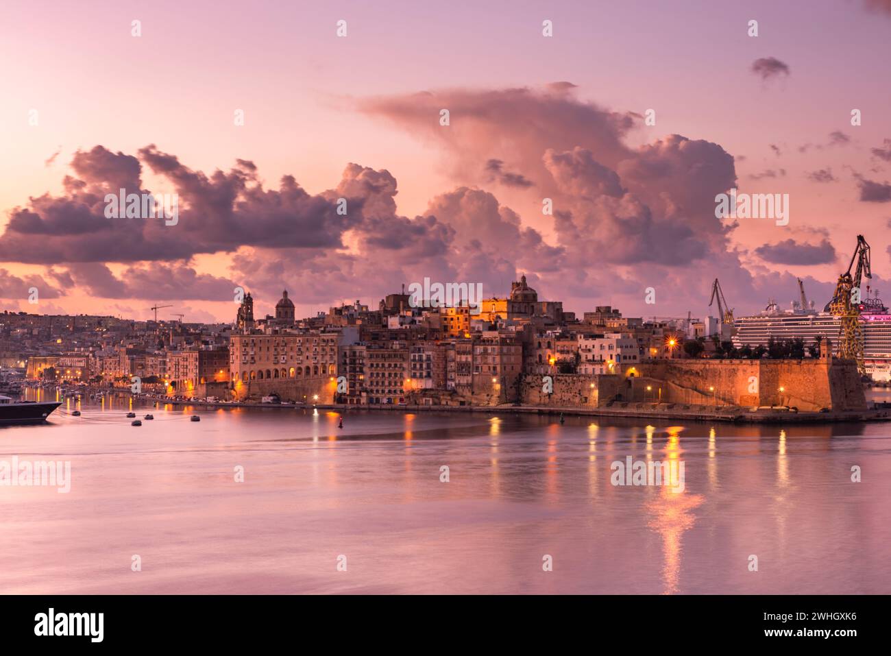 Maltese cities hi-res stock photography and images - Alamy