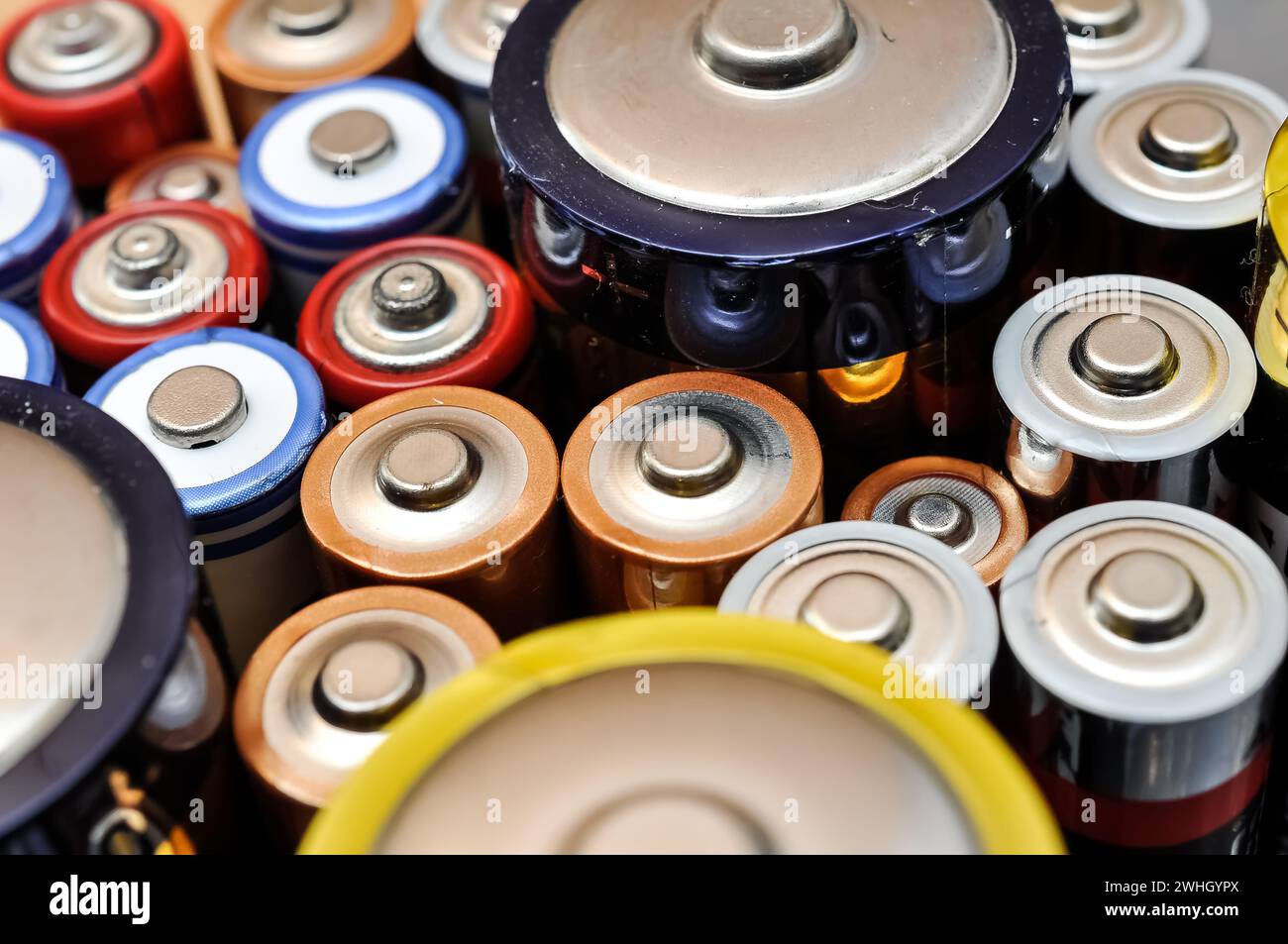 Aa batterien hi-res stock photography and images - Alamy