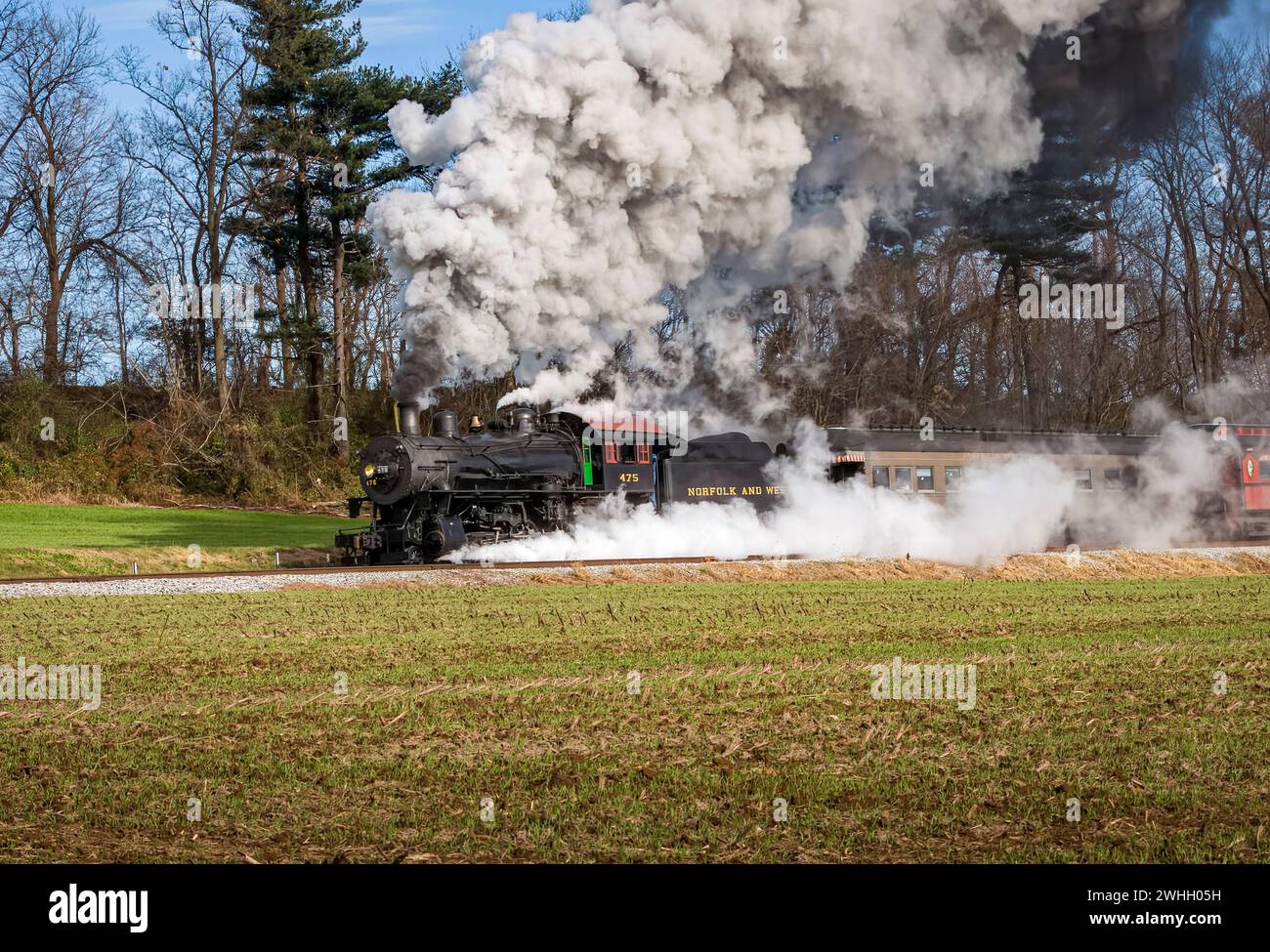 Steam engine train streamlined hi-res stock photography and images - Alamy