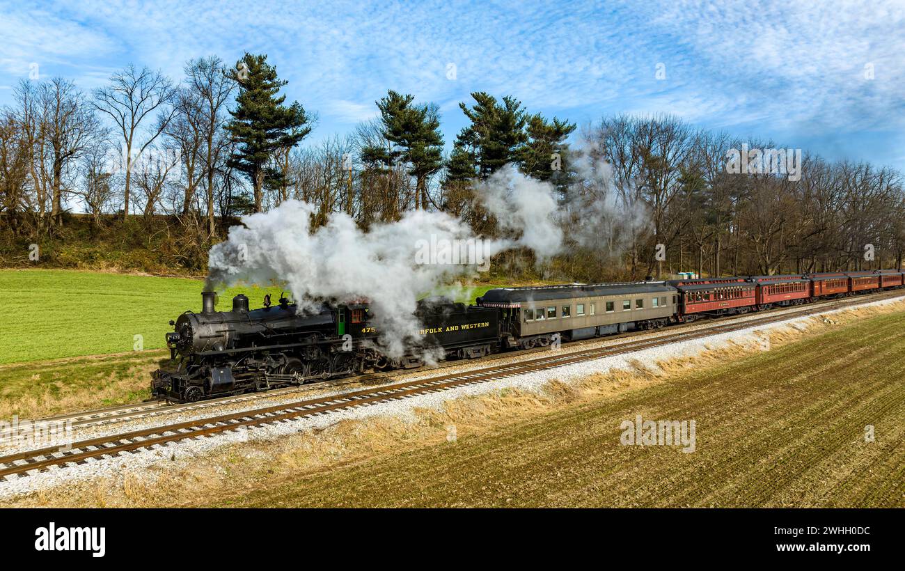 Steam train side view hi-res stock photography and images - Alamy