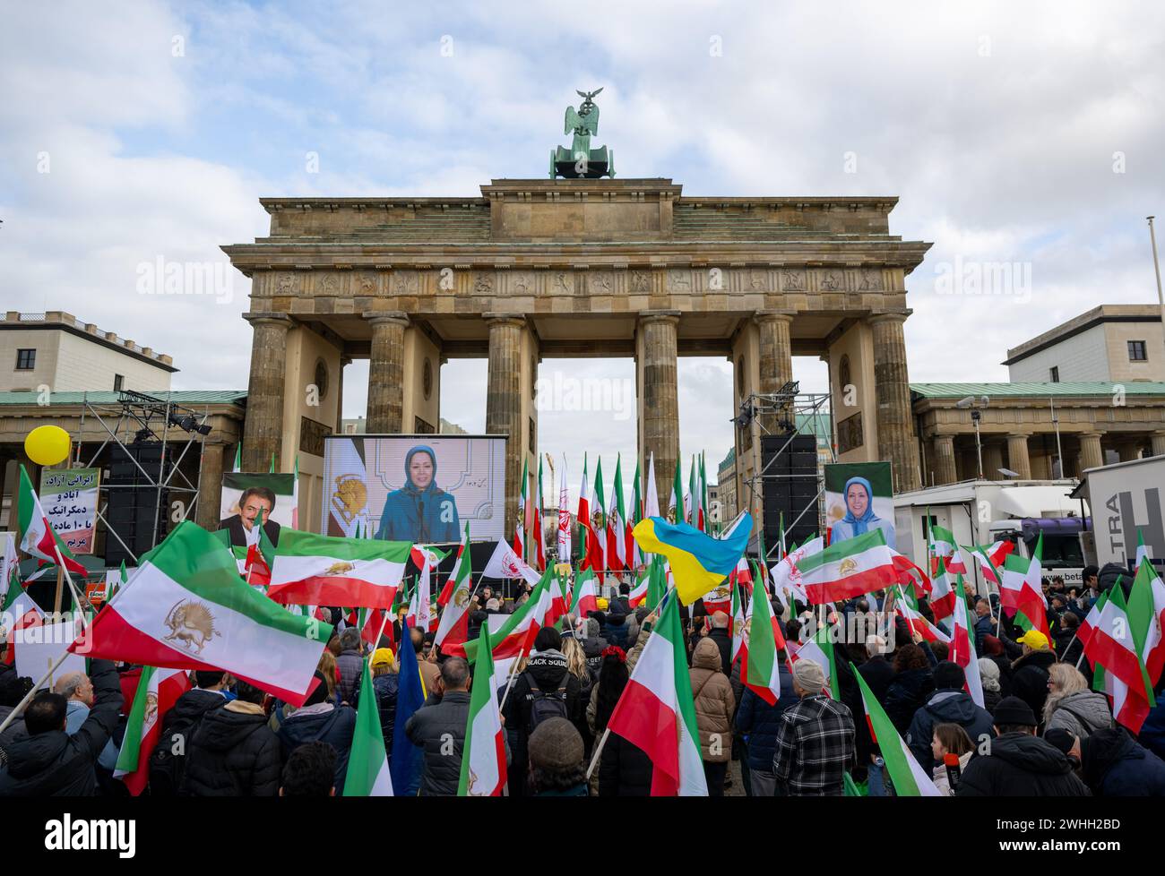 Monarchy resistance hi-res stock photography and images - Alamy