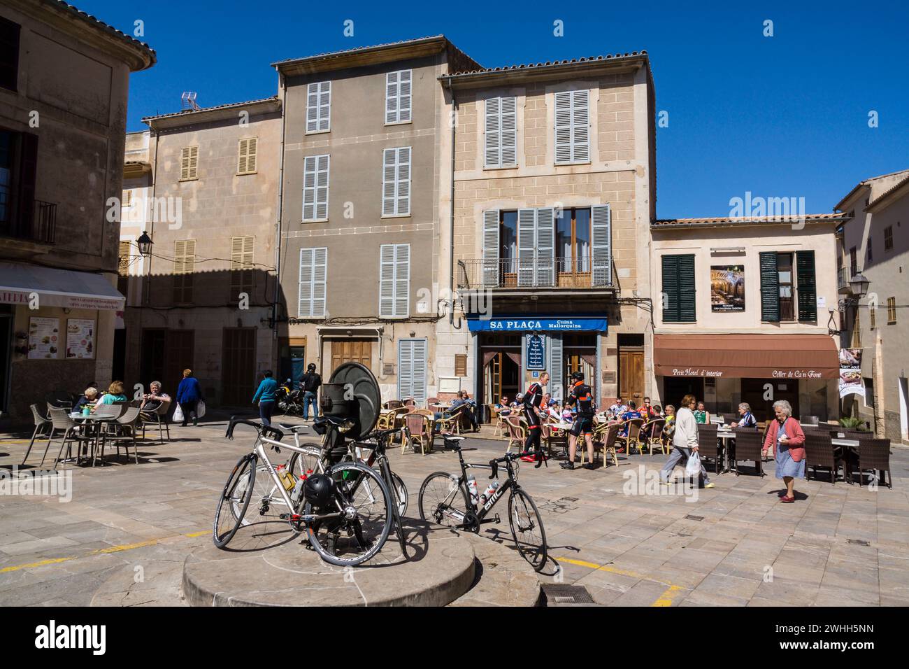Pueblo mallorca hi-res stock photography and images - Alamy