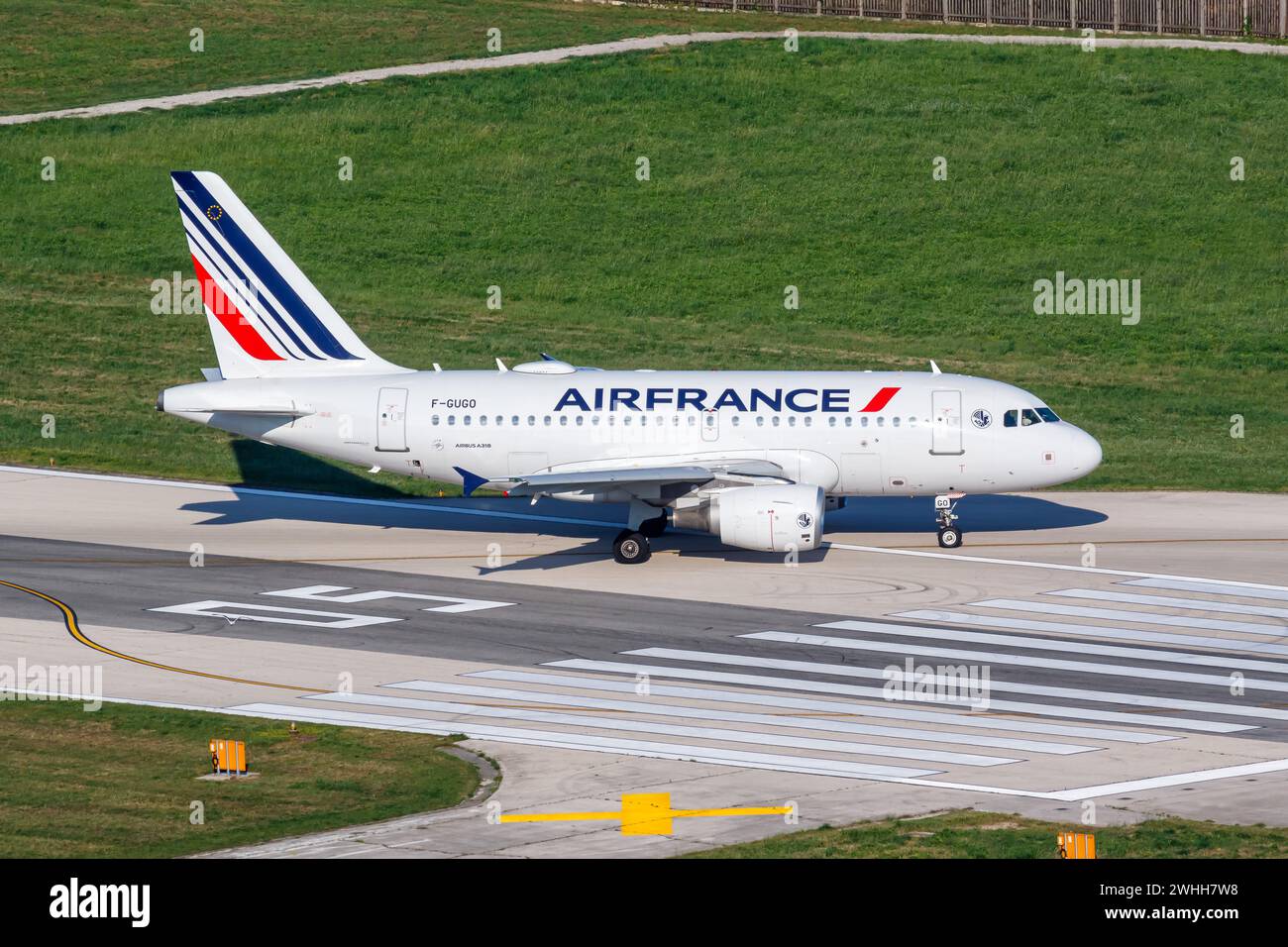 Split, Croatia - May 28, 2023: An Airbus A318 Air France Aircraft With ...