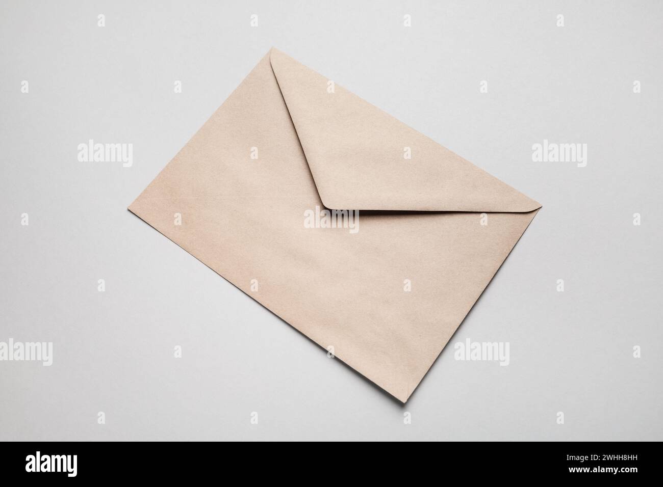Blank envelope hi-res stock photography and images - Alamy