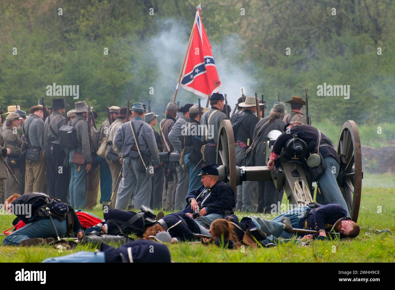 Battle re-enactment with cannon, Civil War Re-enactment, Cheadle Lake ...