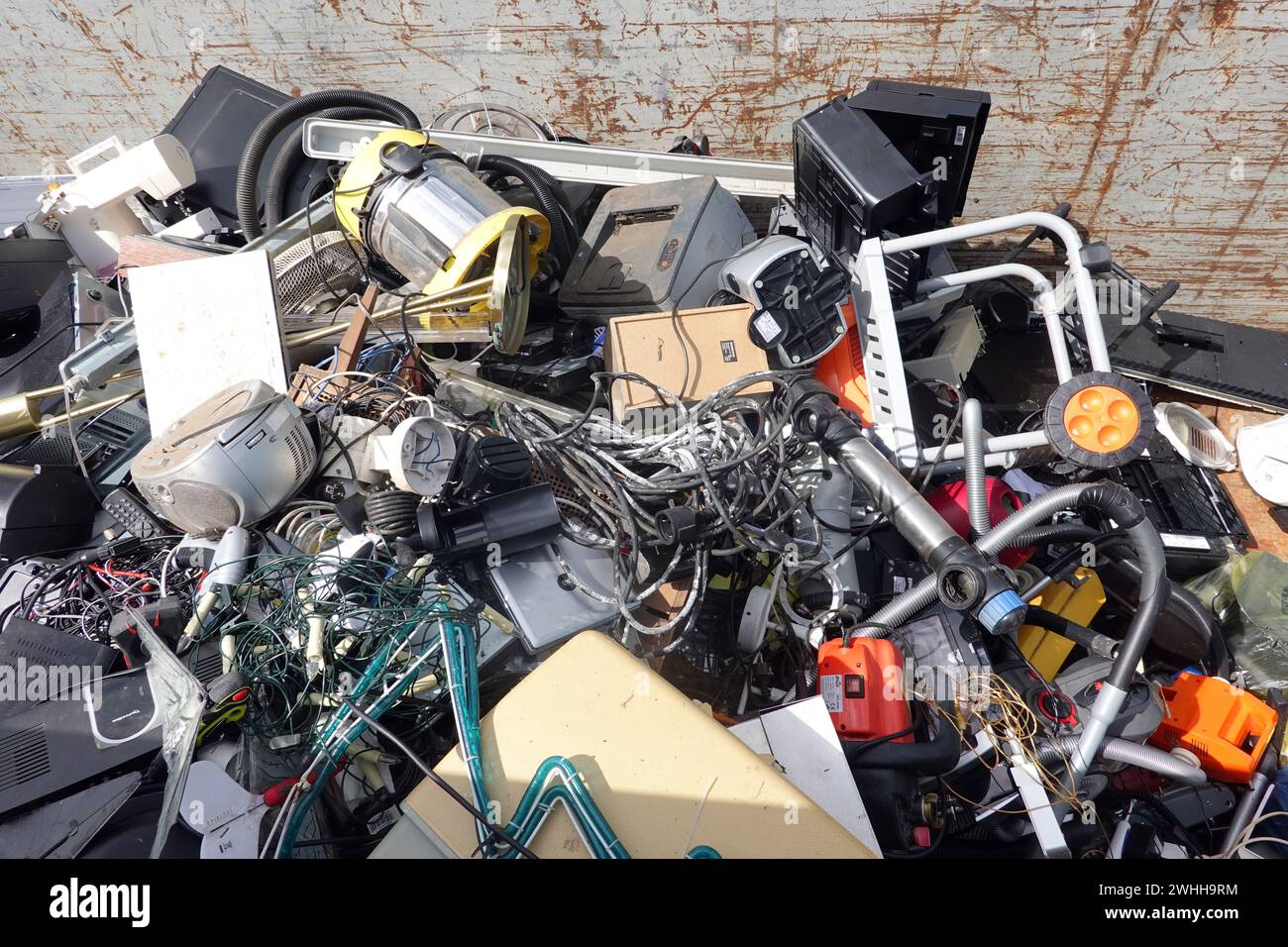 Small electrical appliances hi-res stock photography and images - Alamy