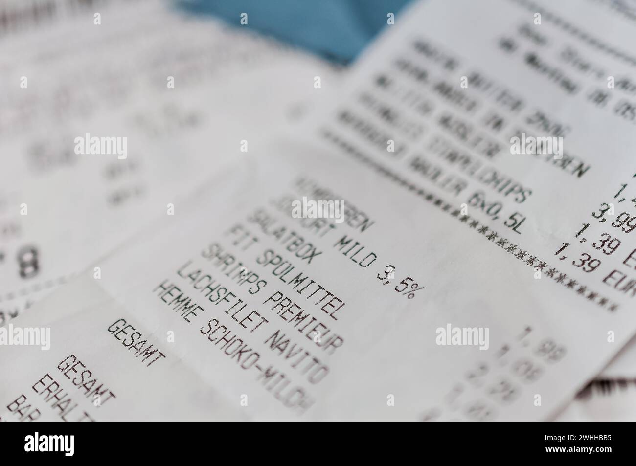 Supermarket receipts hi-res stock photography and images - Alamy