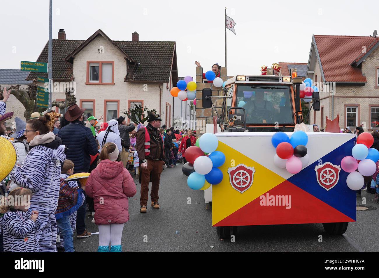 Komiteewagen/Ritterburg der Gernsheimer Straßenfastnacht - Gernsheim 10 ...