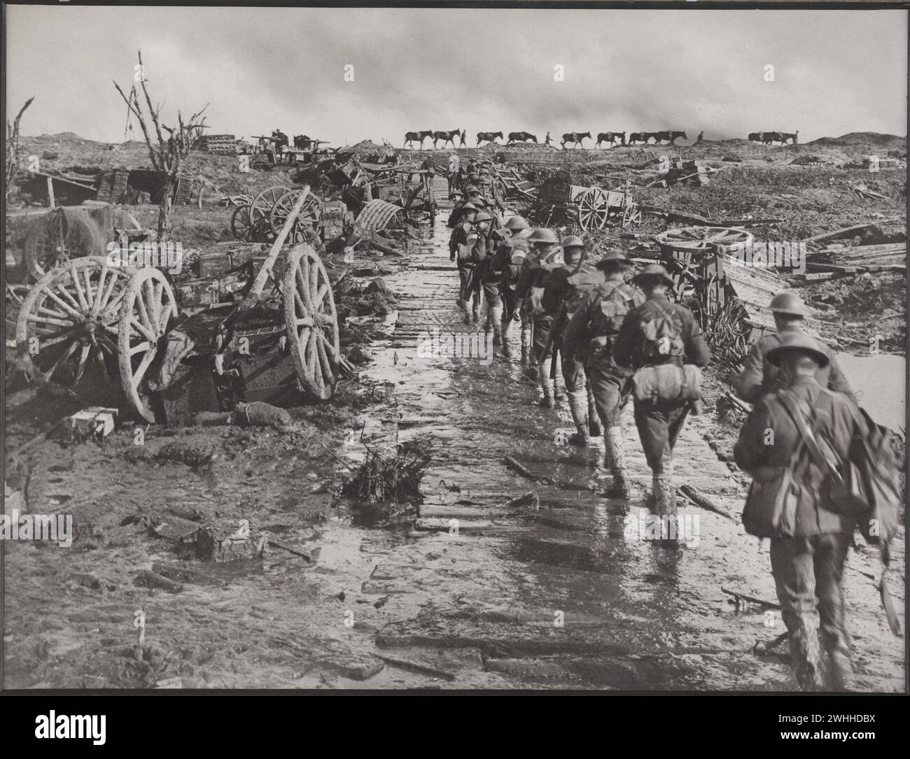 Ww1 soldiers train hi-res stock photography and images - Alamy
