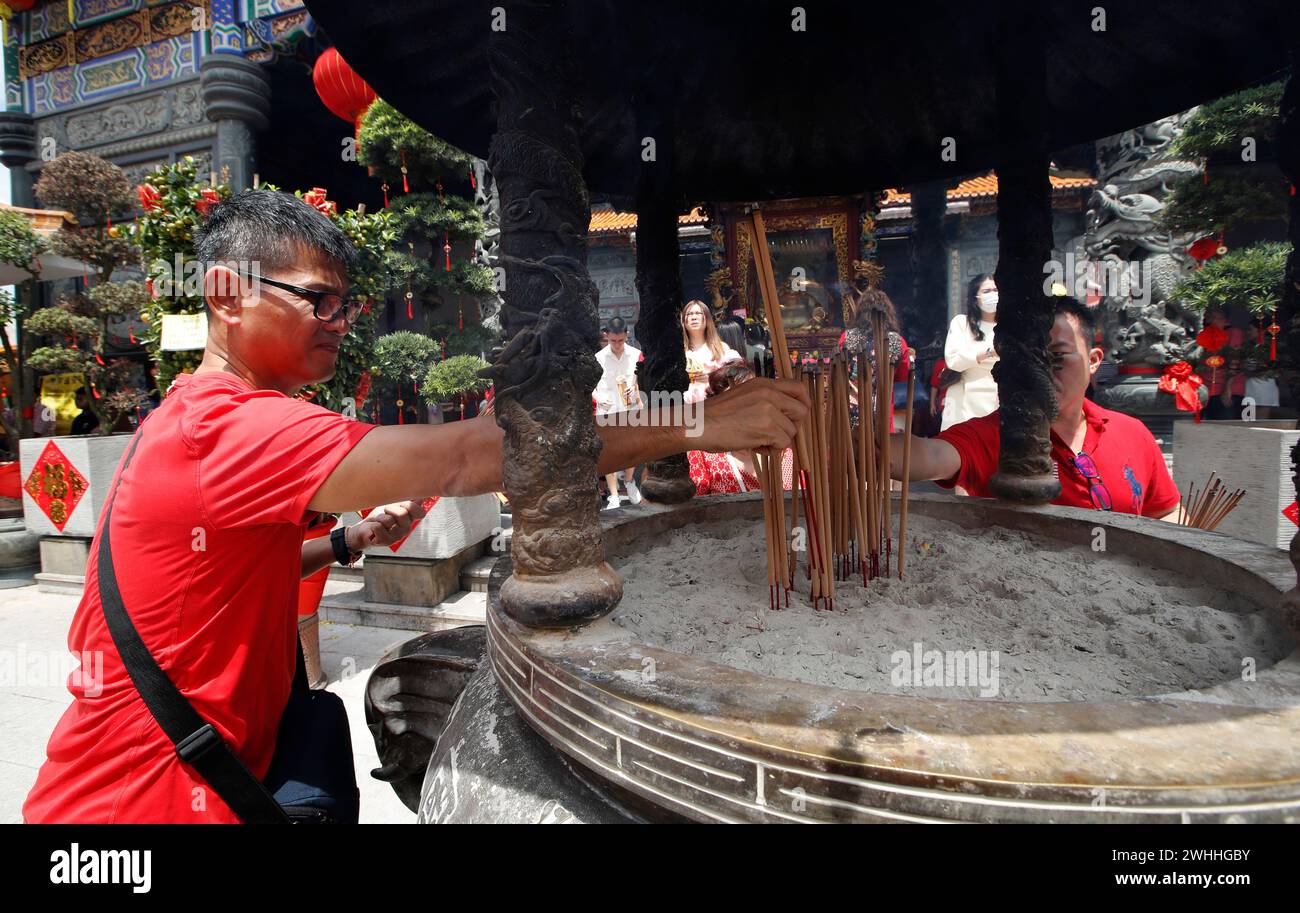 Chinese burn hi-res stock photography and images - Alamy