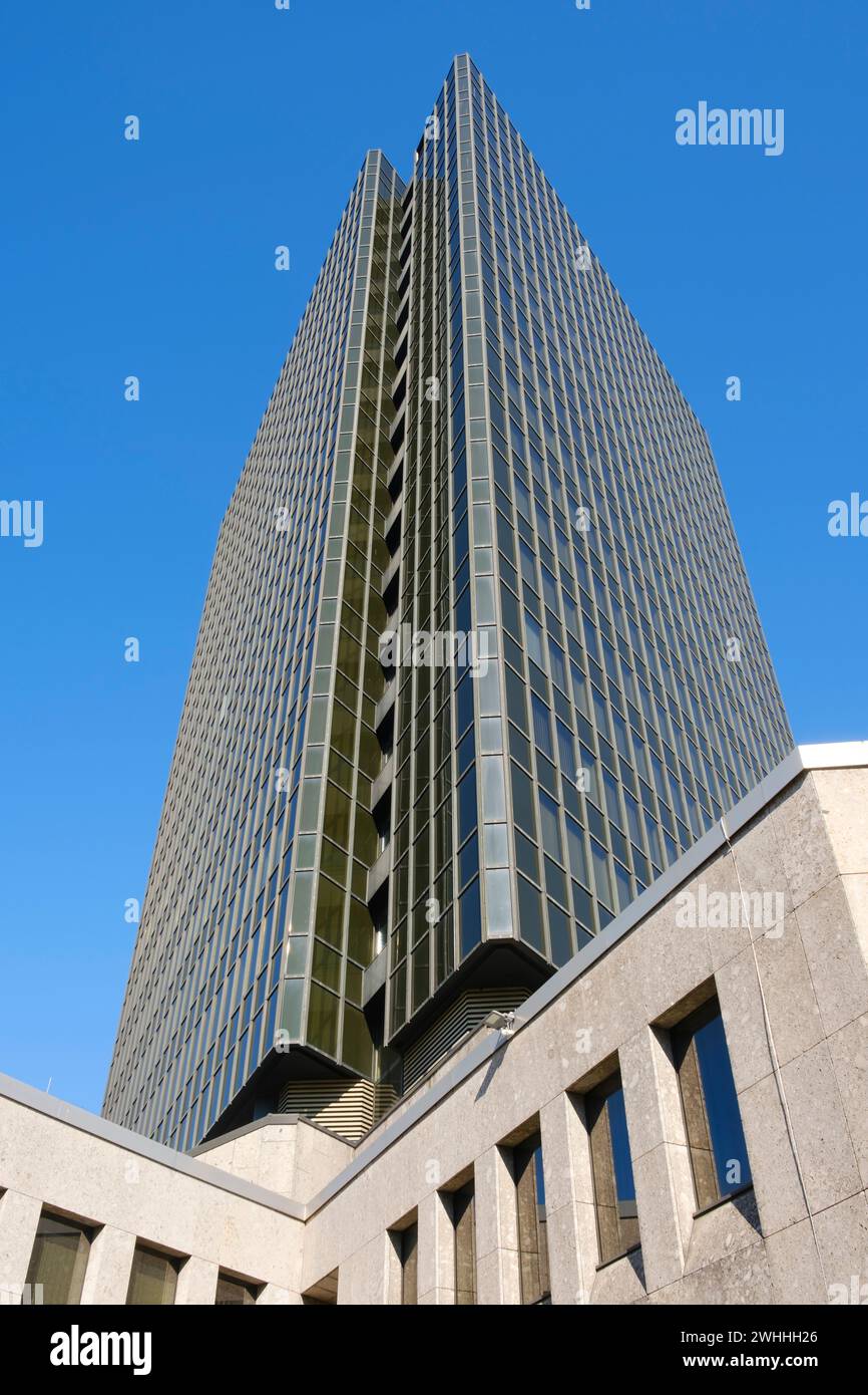 House building facade multiple hi-res stock photography and images - Alamy