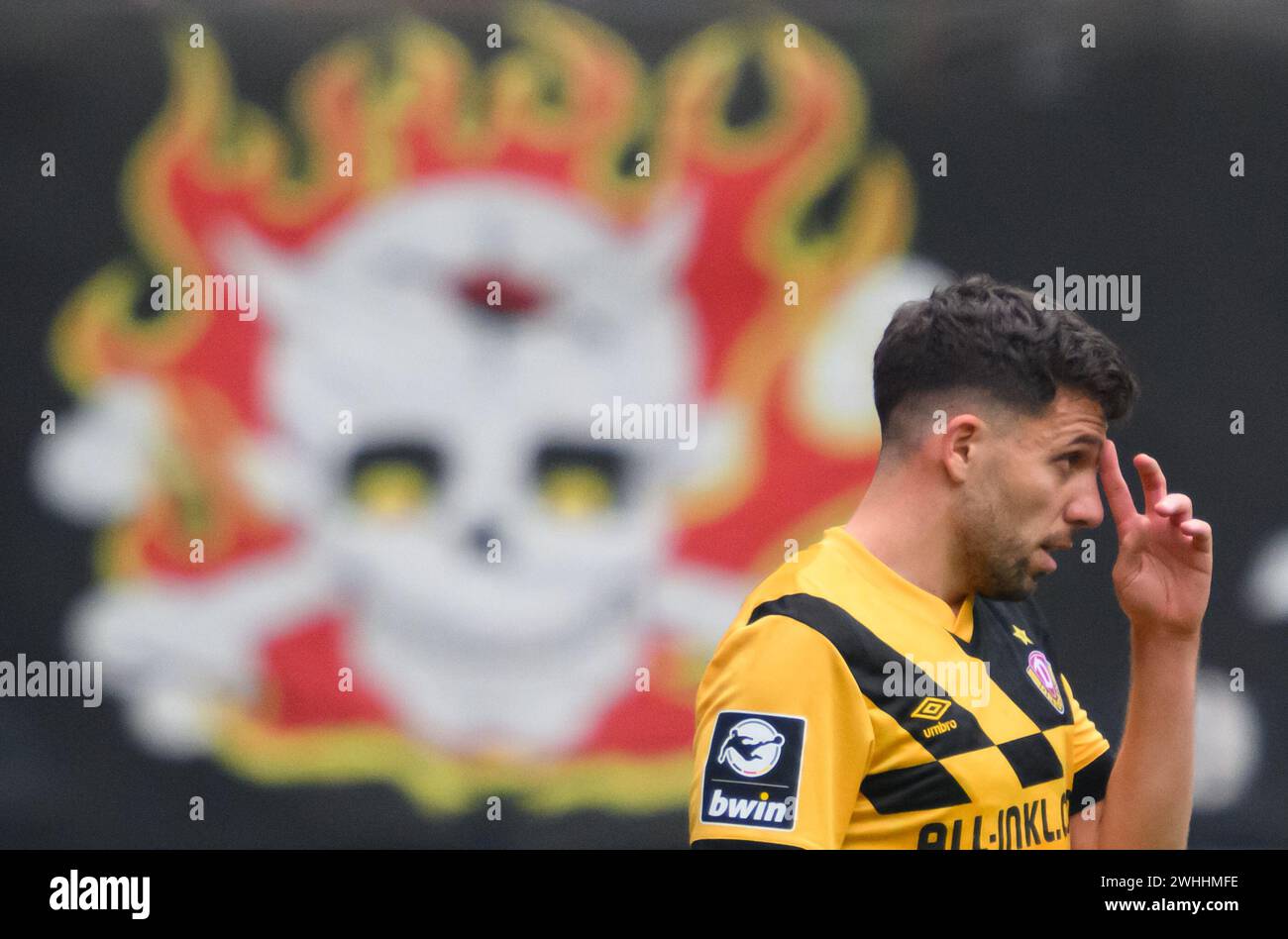 Dresden, Germany. 10th Feb, 2024. Soccer: 3rd division, SG Dynamo ...