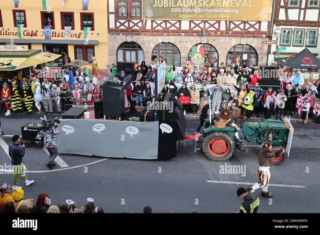 10 February 2024, Thuringia, Wasungen: Fools parade through the town in ...