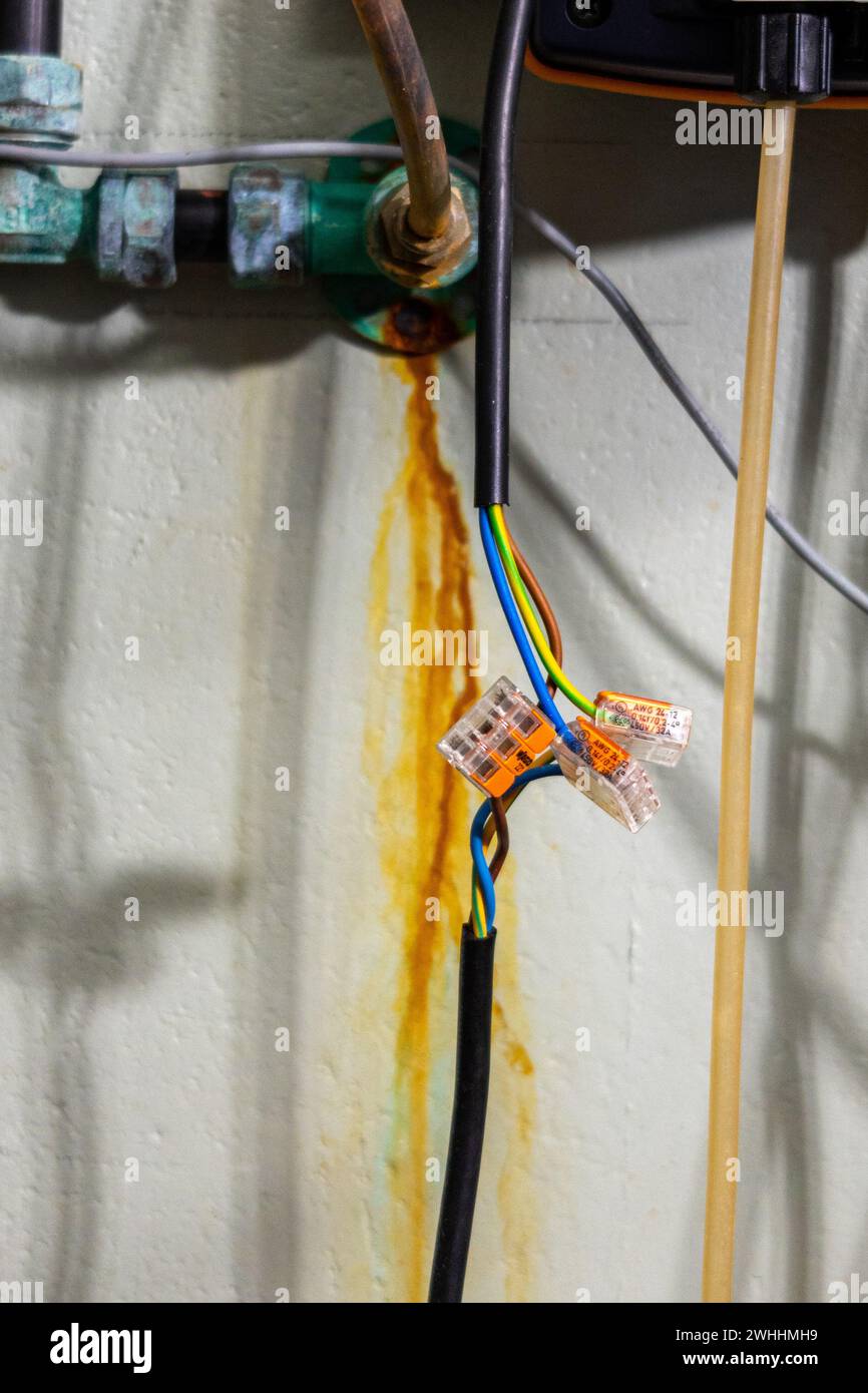 Lack connection hi-res stock photography and images - Alamy