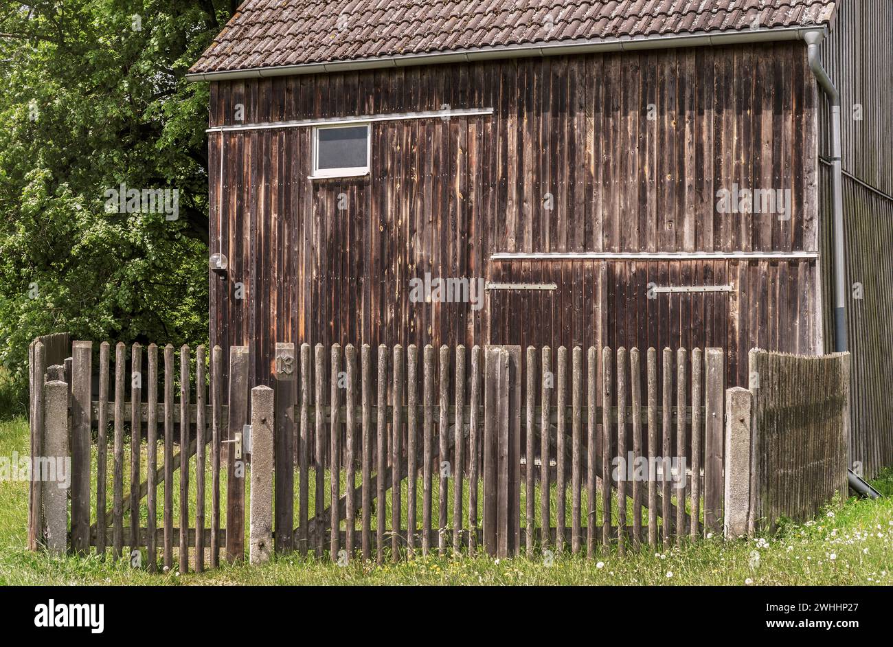 Barn fencing hi-res stock photography and images - Alamy