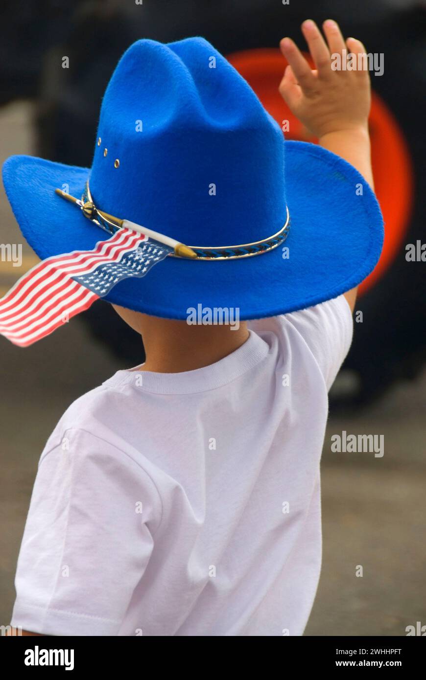 Children watching parade united states hi-res stock photography and ...