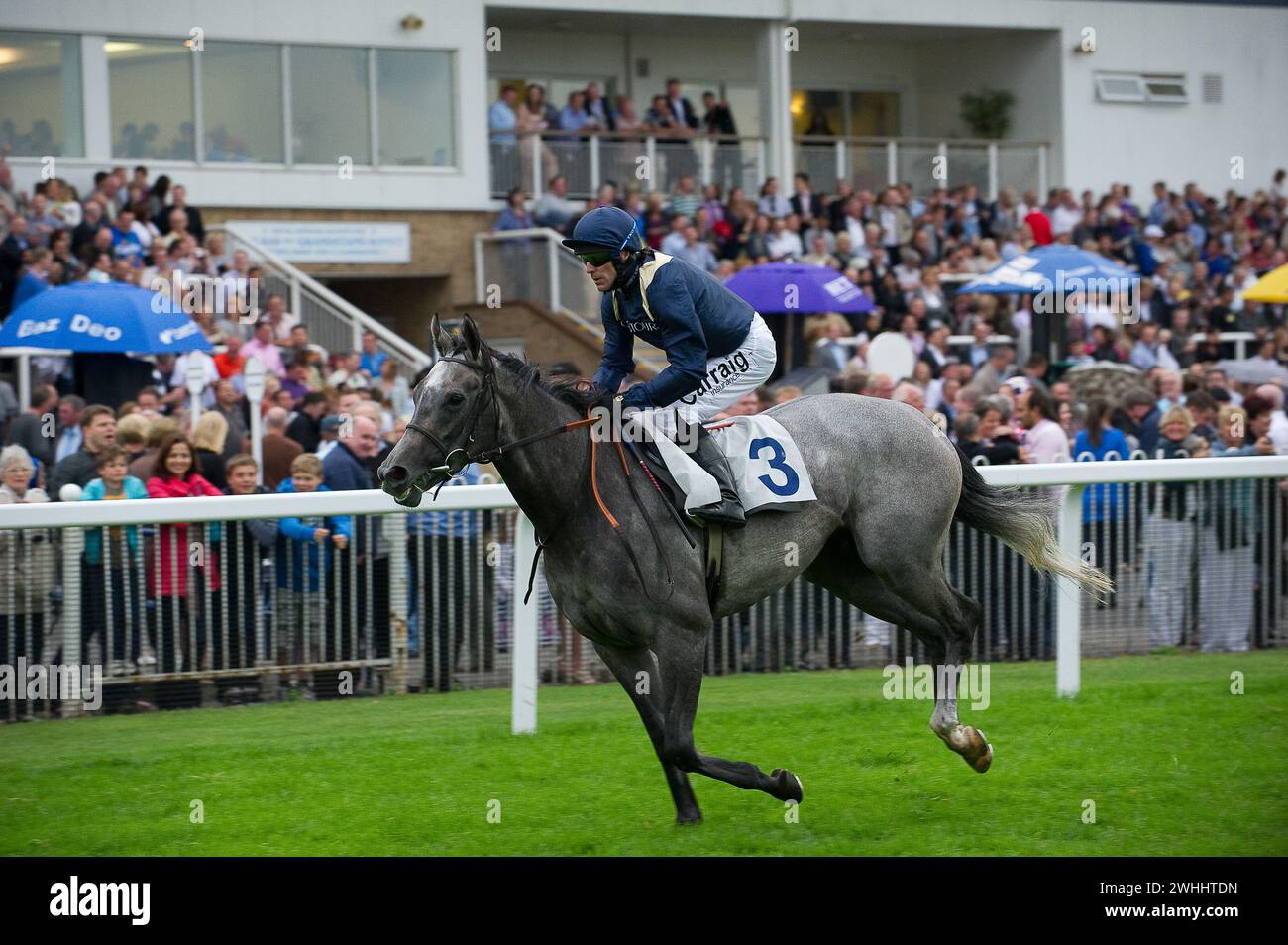 Windsor, Berkshire, UK. 13th June, 2011. Monday night horse racing at ...