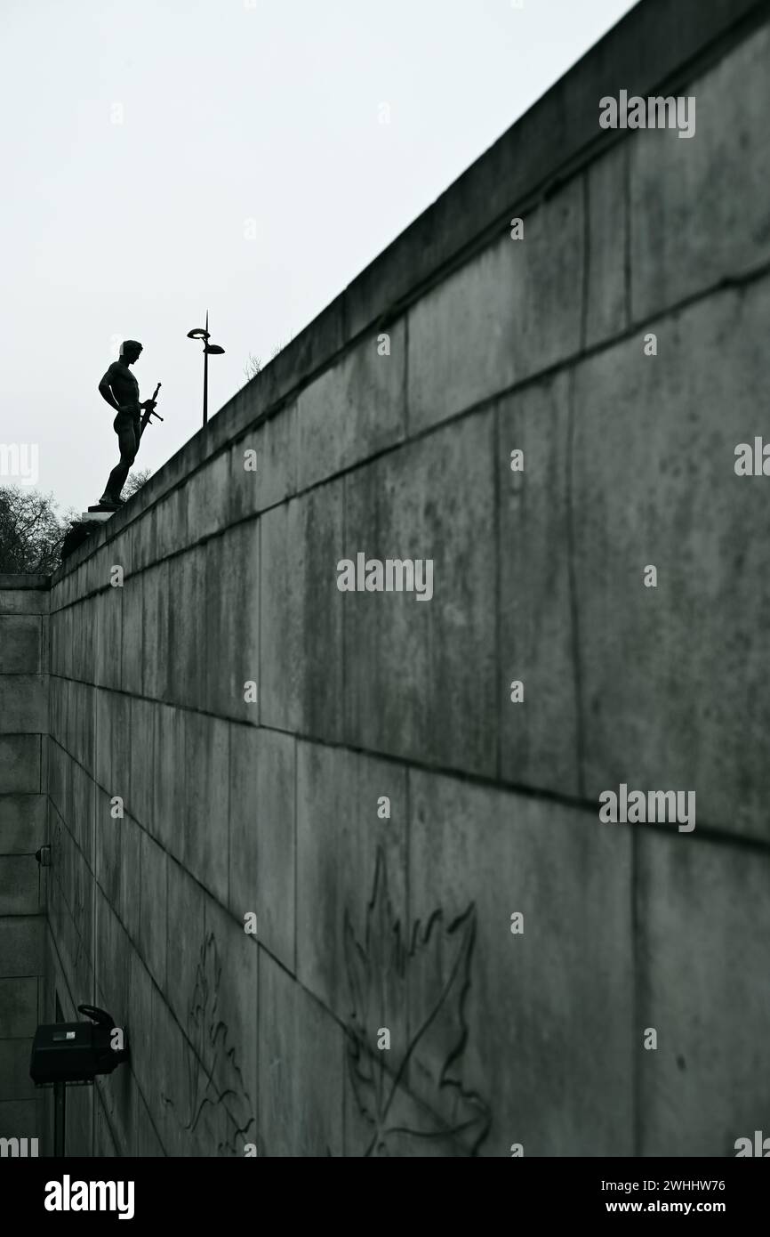 Machine Gunners Memorial Stock Photo - Alamy