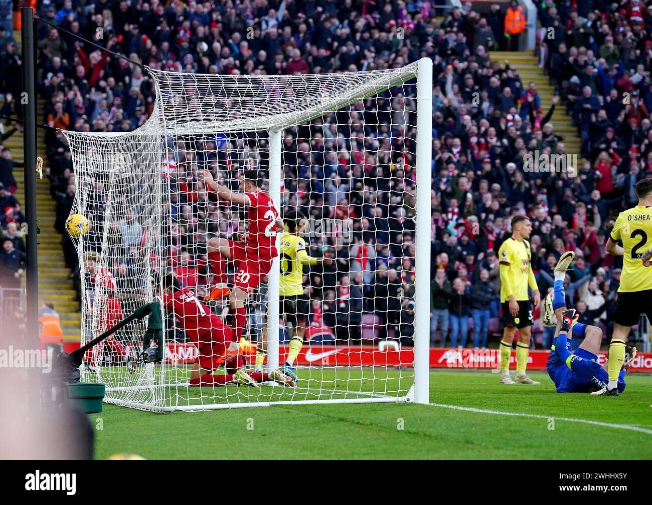 Liverpool's Luis Diaz scores their side's second goal of the game ...