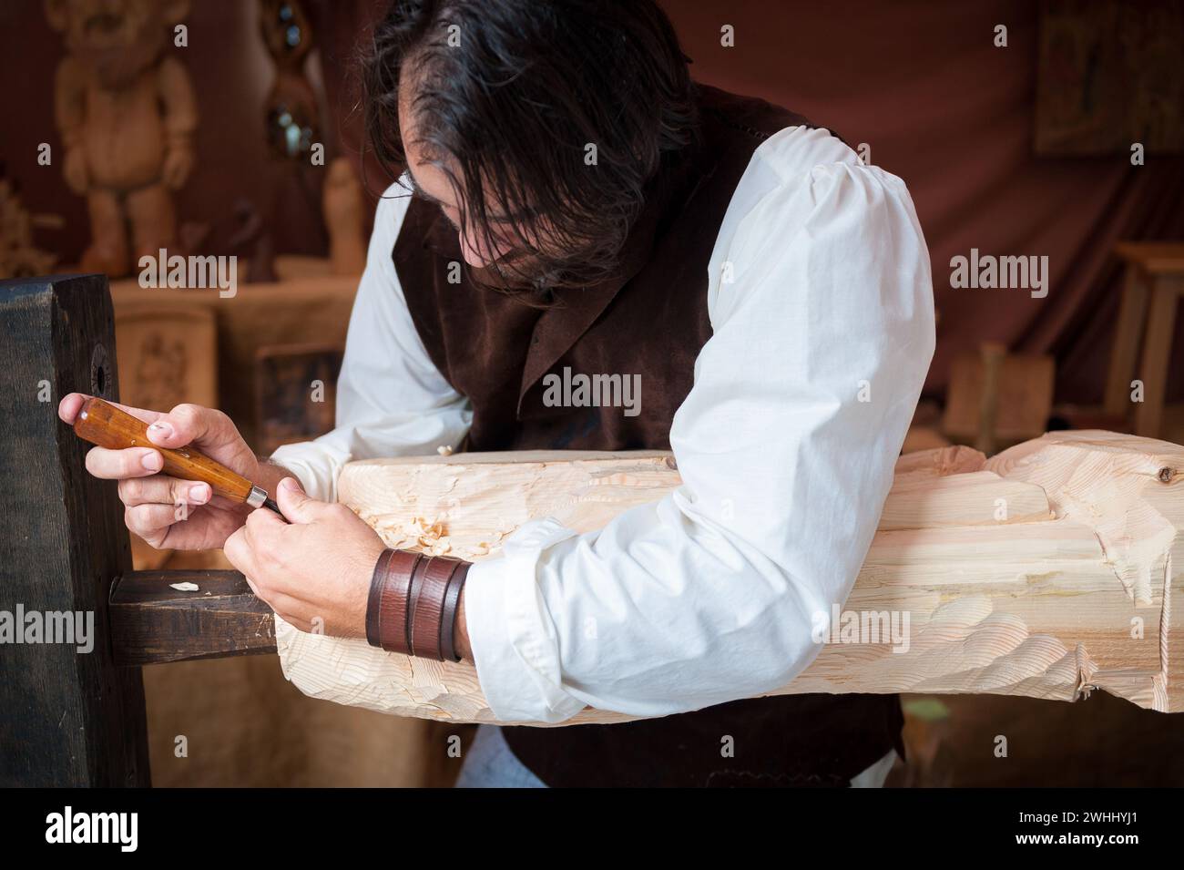 Hombre concentrado hi-res stock photography and images - Alamy