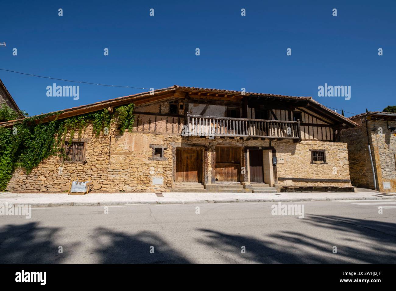 Arquitectura de la casa tradicional hi-res stock photography and images ...