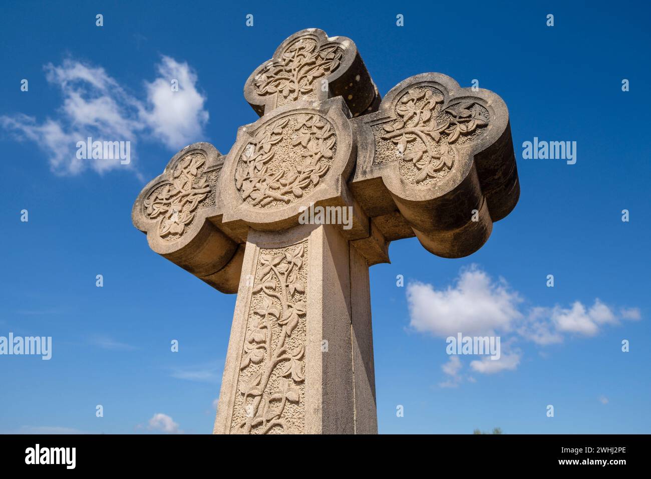 Cross with trilobed arms Stock Photo - Alamy