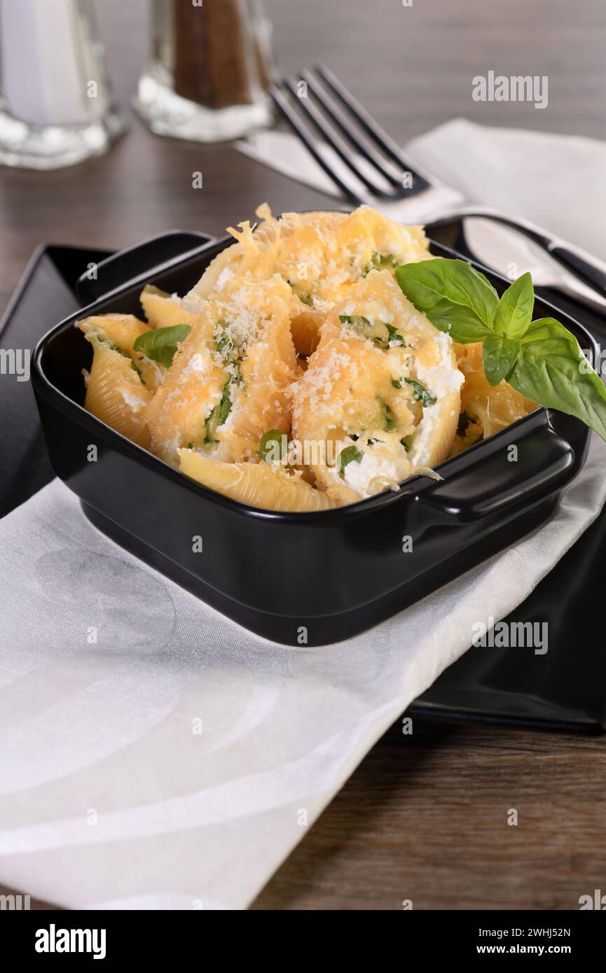 Conchiglie stuffed ricotta hi-res stock photography and images - Alamy