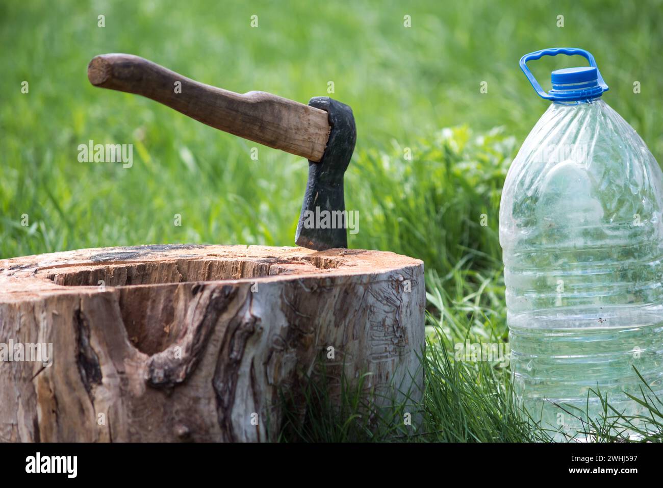 Old rustic axe wooden handle hi-res stock photography and images - Alamy