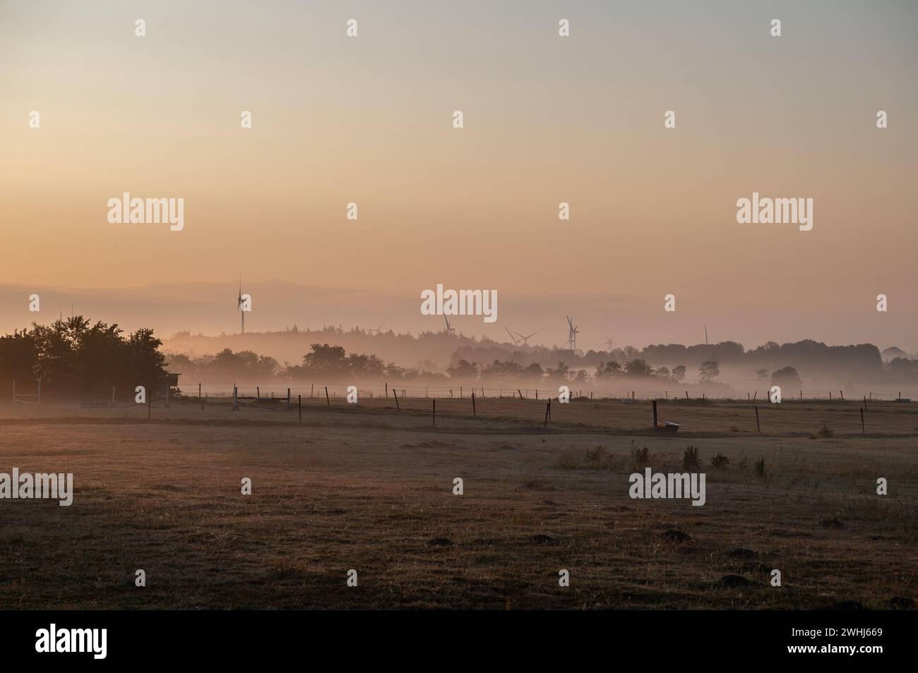 Water vapour mist hi-res stock photography and images - Alamy