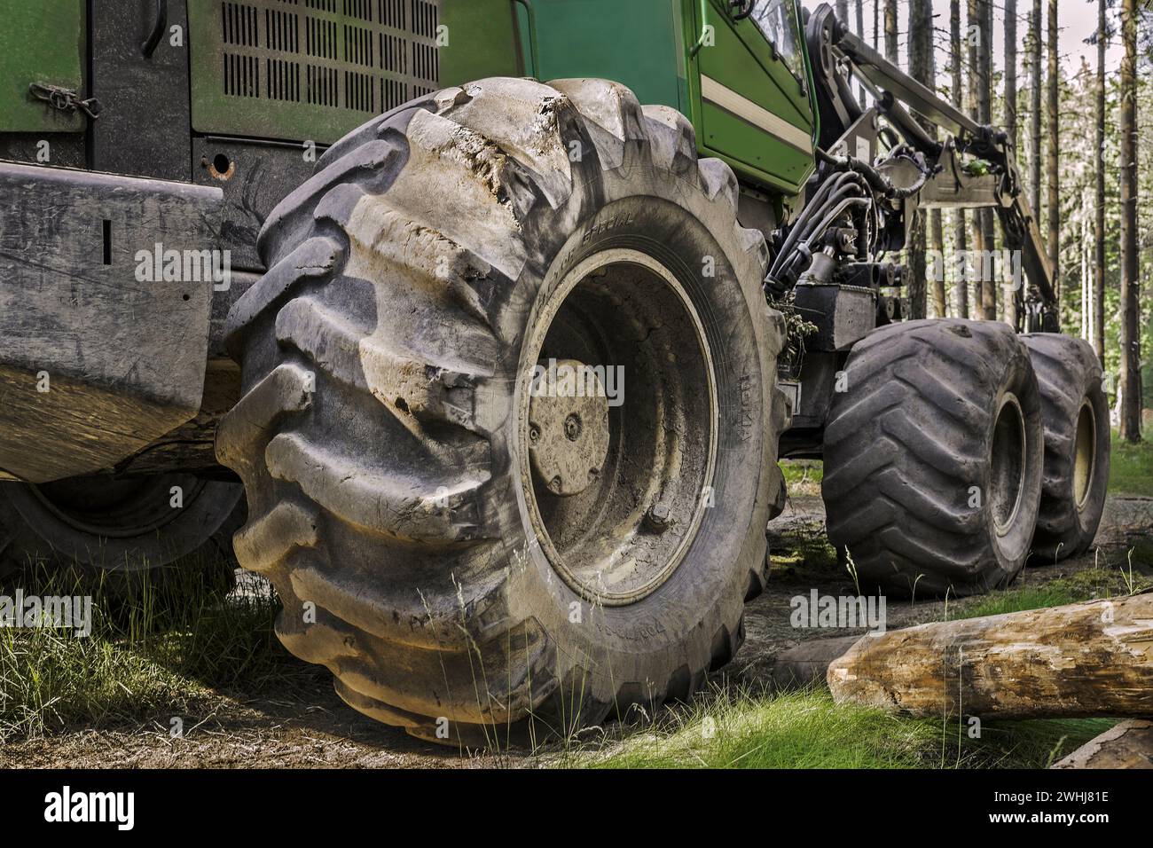Crane wheels hi-res stock photography and images - Alamy