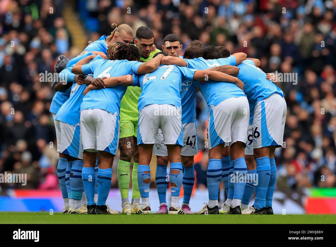 City team huddle ahead of the Premier League match Manchester City vs ...