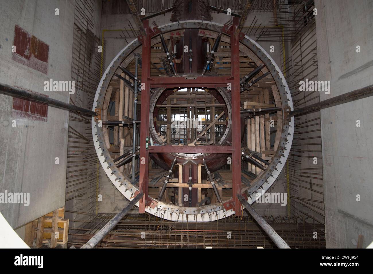 Turbine a rotary mechanical device Stock Photo - Alamy
