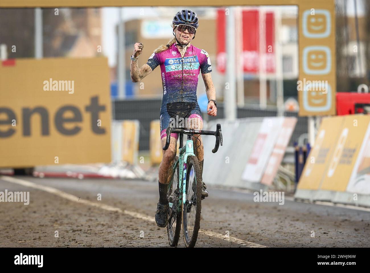 Belgian Laura Verdonschot crosses the finish line at the women elite ...