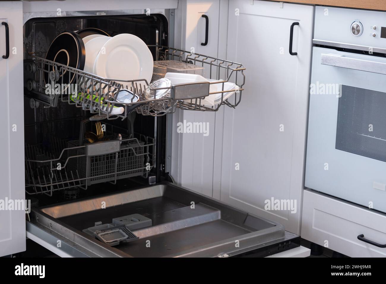 Unhygienic kitchen hi-res stock photography and images - Alamy