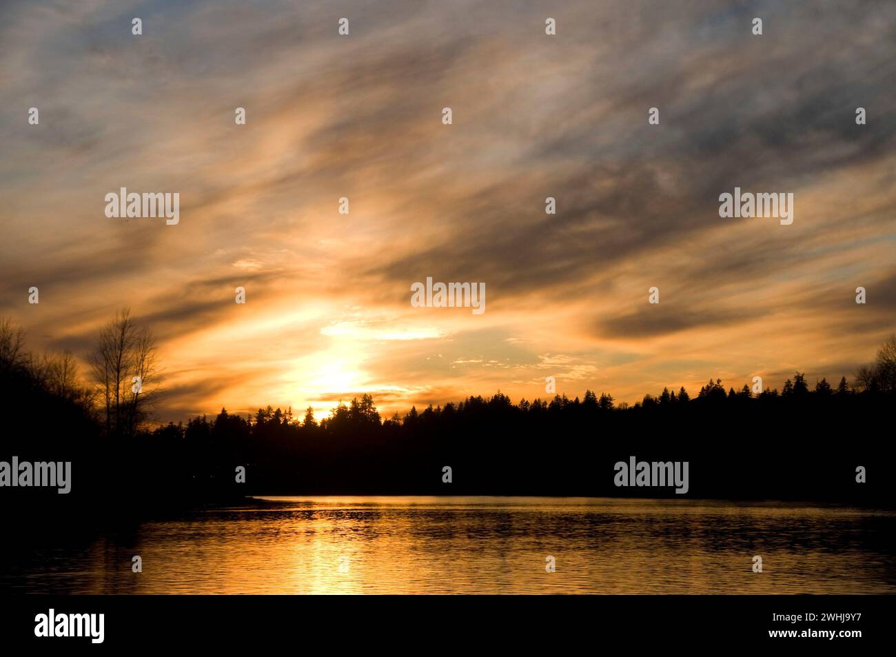 Willamette River sunset, Riverfront Park, Salem, Oregon Stock Photo - Alamy