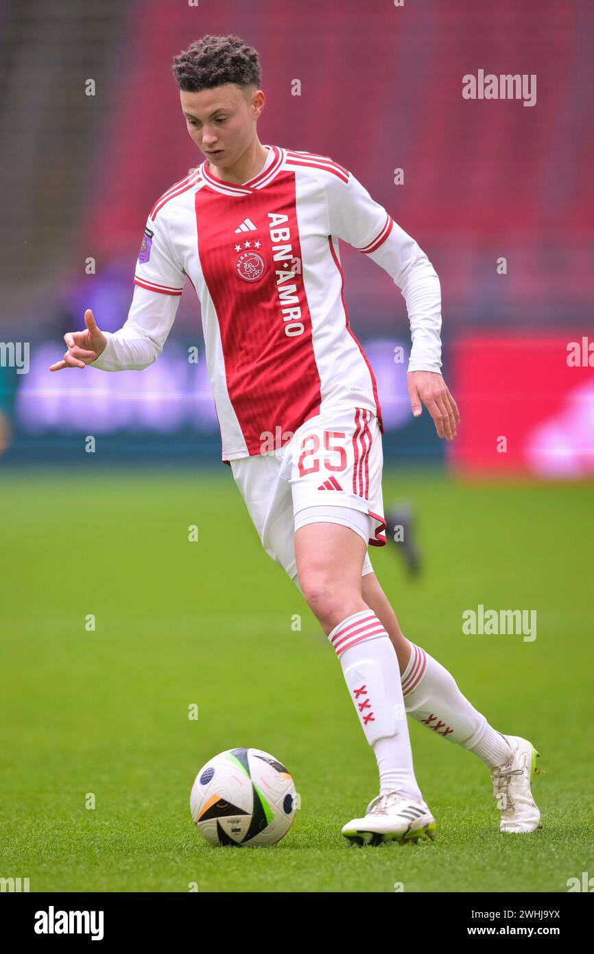 AMSTERDAM, NETHERLANDS - FEBRUARY 10: Kay-Lee de Sanders of AFC Ajax ...