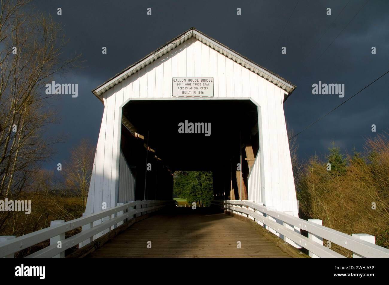 Gallon House Covered Bridge, Marion County, Oregon Stock Photo - Alamy