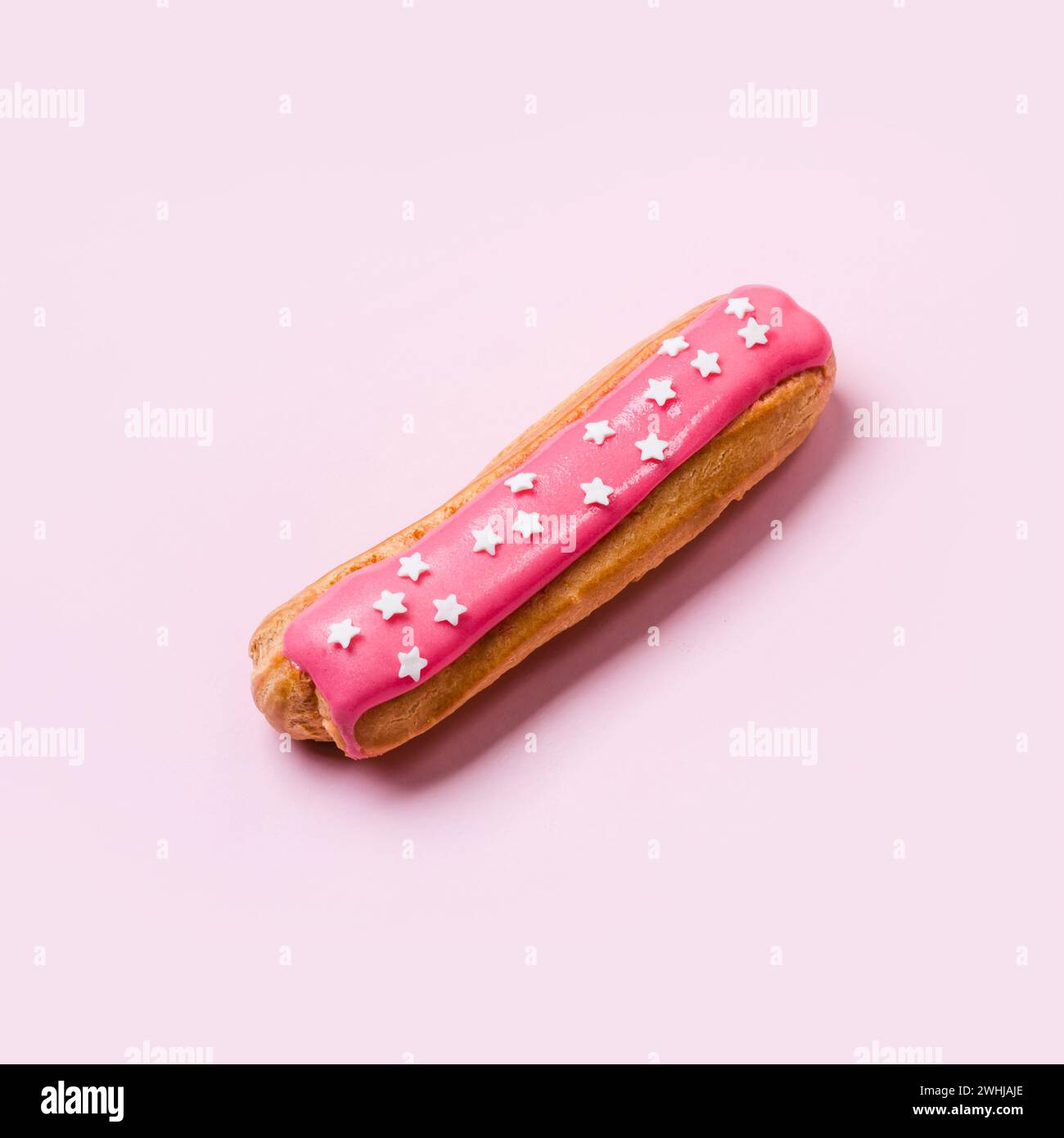 Pastel eclair hi-res stock photography and images - Alamy