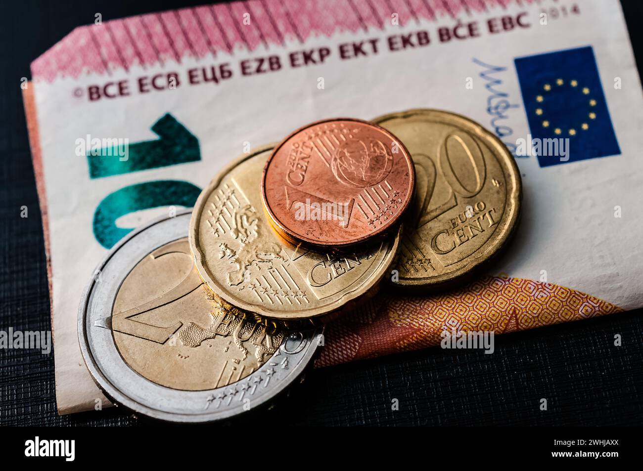 Minimum wage â‚¬12.41 from 01.01.2024 in Germany Stock Photo - Alamy