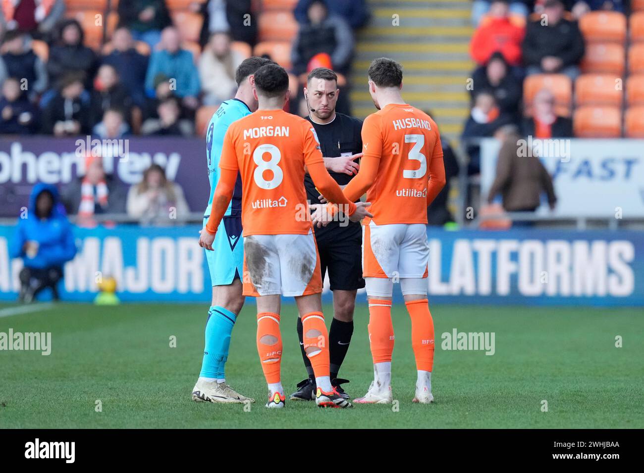 Paul howard referee hi-res stock photography and images - Alamy